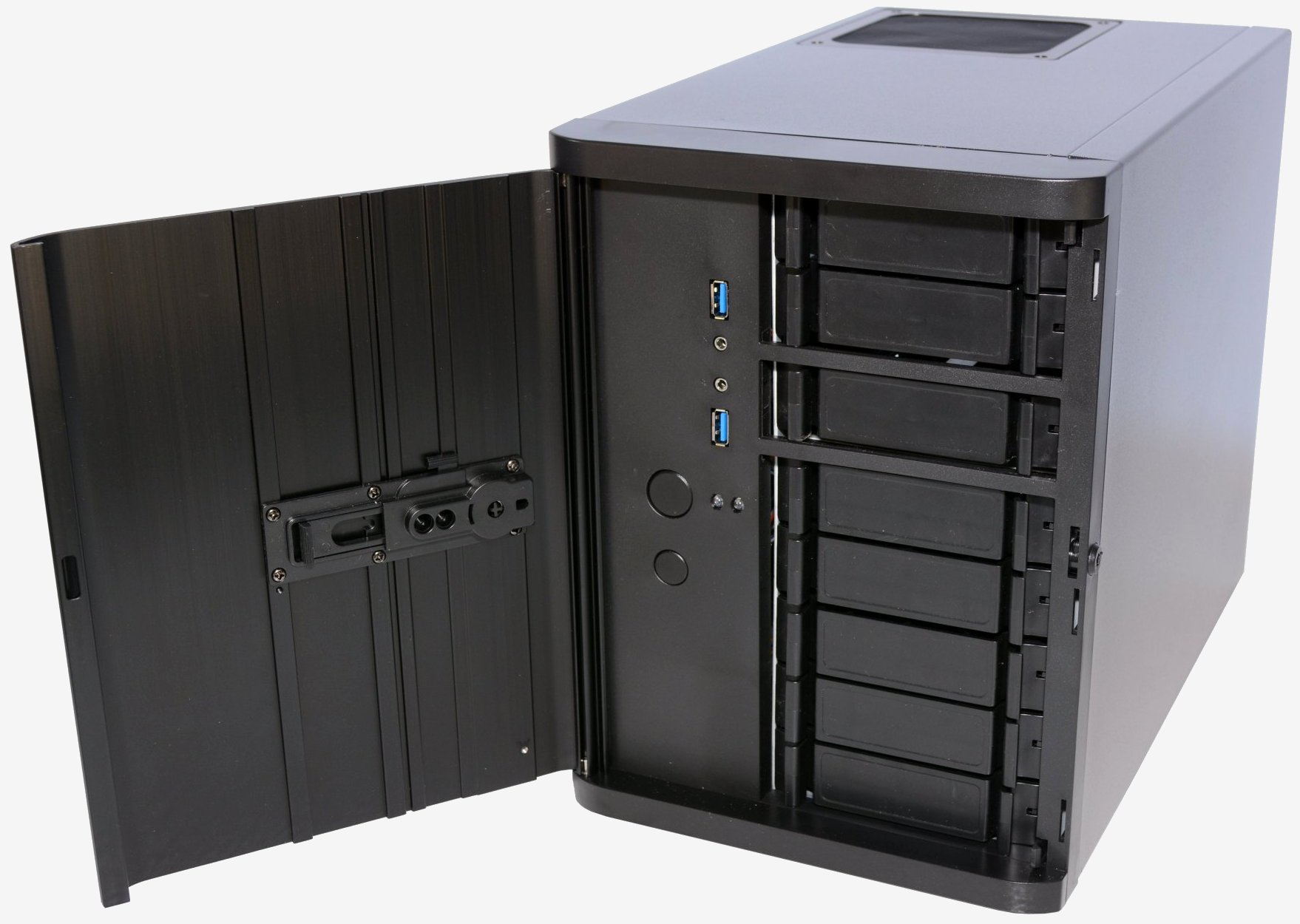 Building Your Own NAS Silverstone DS380 Chassis Tested Reviewed Building Your Own NAS Silverstone DS380 Chassis Tested Reviewed