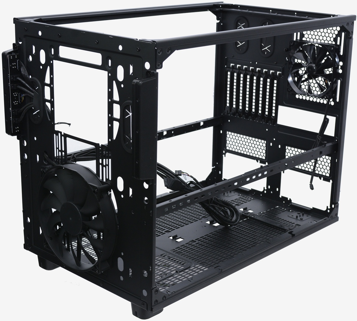 Thermaltake Core X9 Case & DPS G PSU Review > Core X9 Internal Design ...