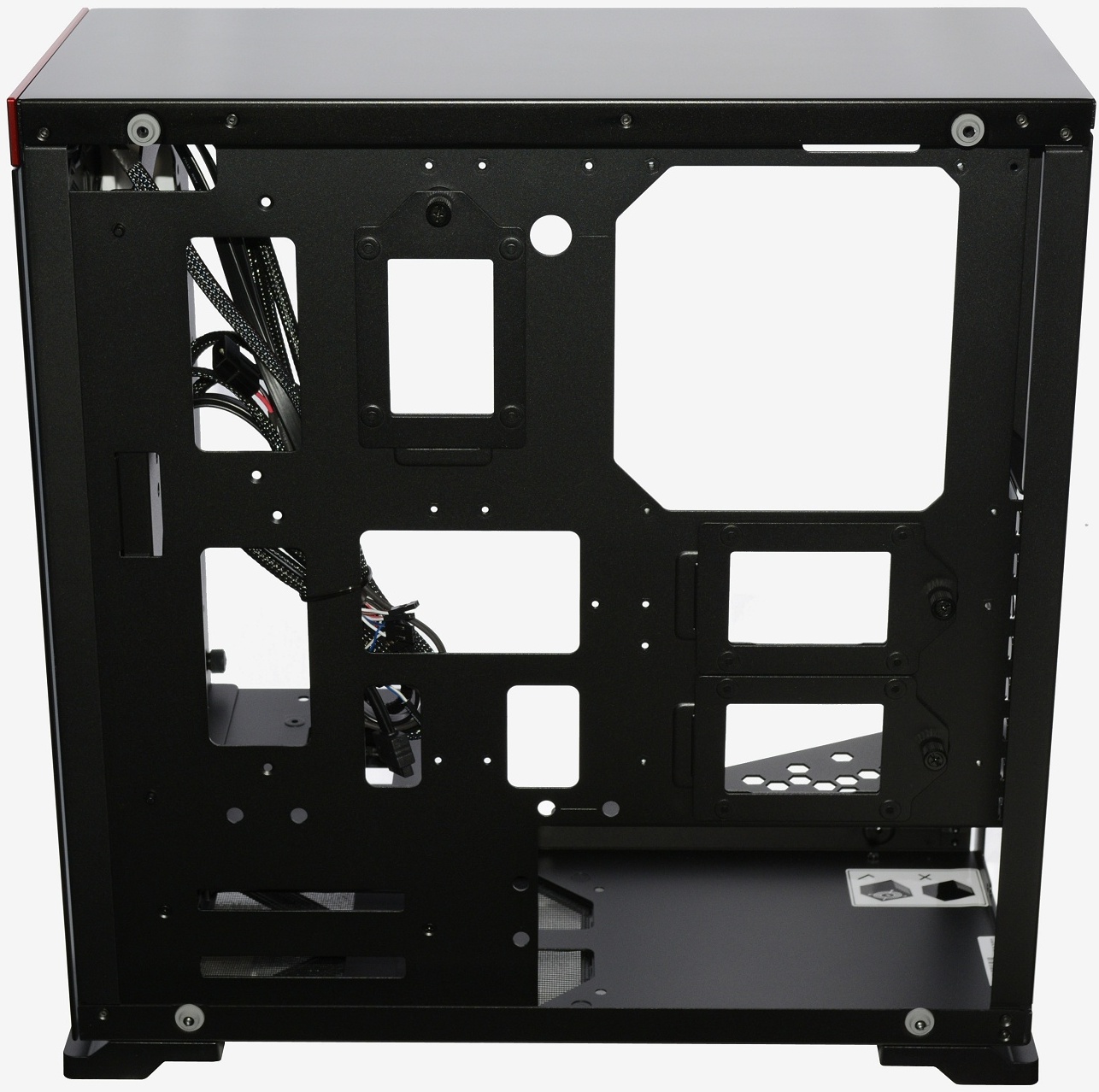 In Win 805 Case Review > Internal Design | TechSpot