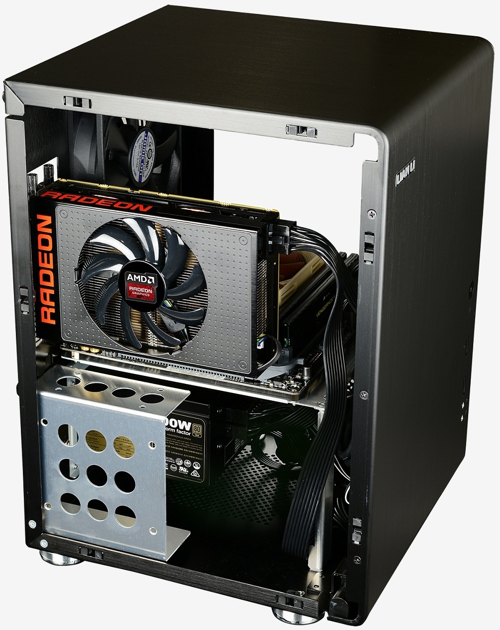 AMD Radeon R9 Nano Review > Exceptional Efficiency, Passable 4K ...