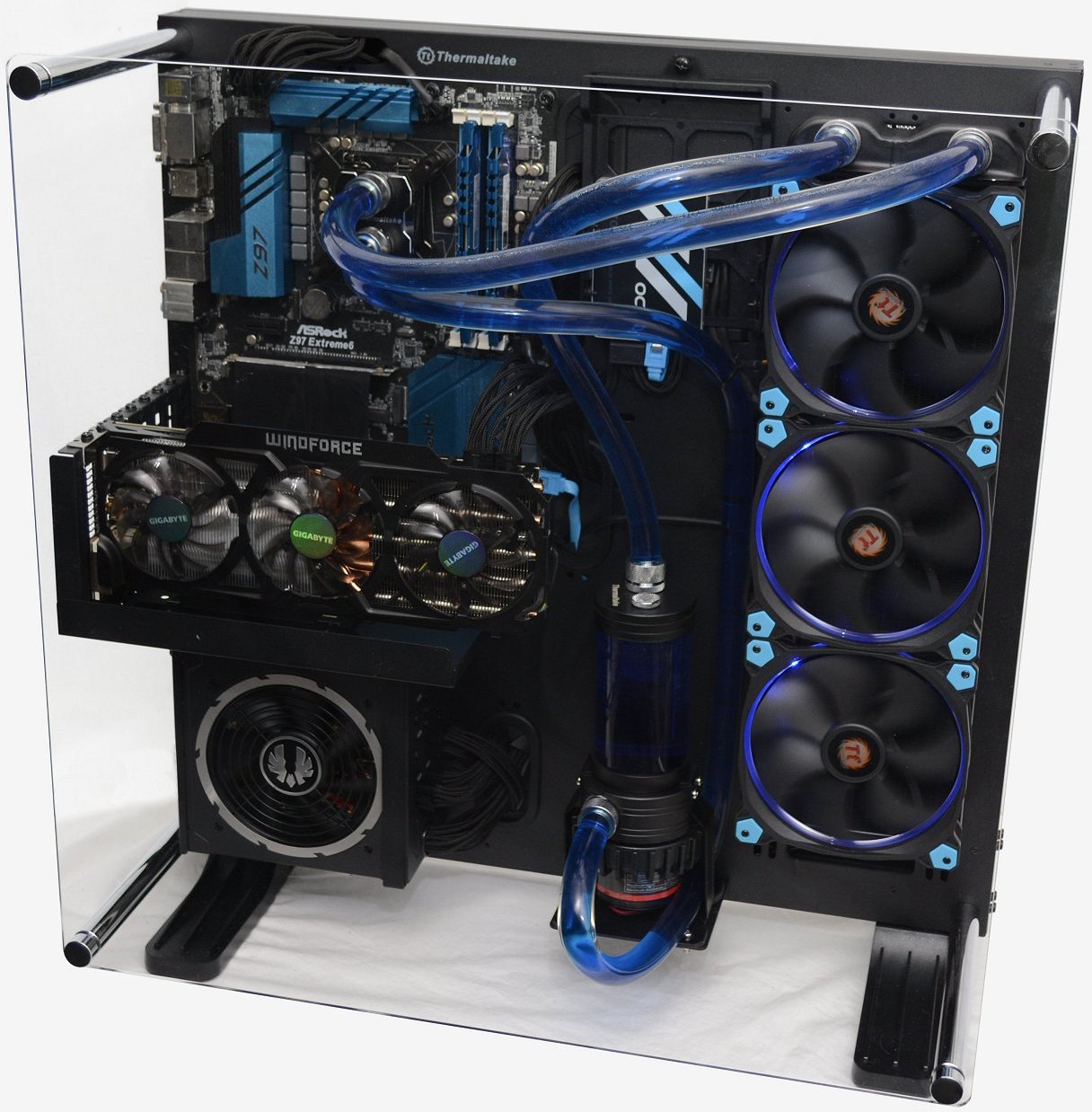 Thermaltake Core P5 Review: Wall-Mountable Open Frame Chassis > It Didn ...