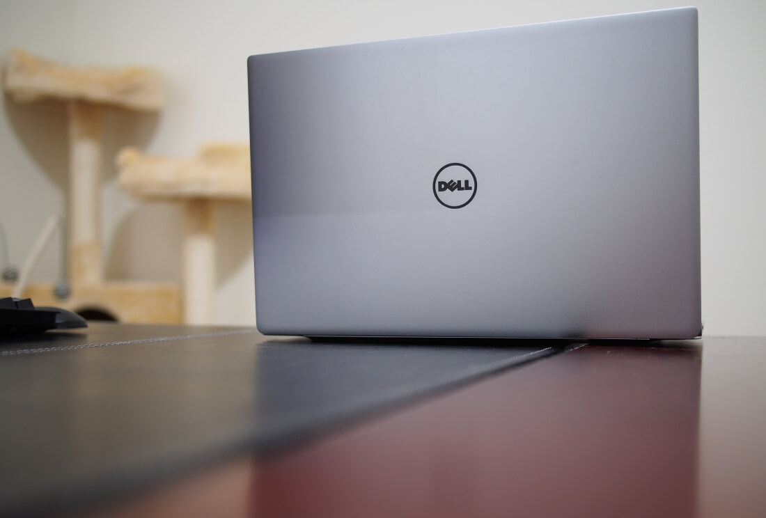 The Portable Workstation: Dell XPS 13 + 32" UltraSharp 4K Monitor ...