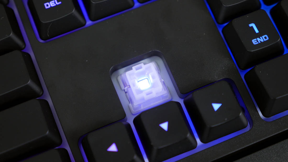 3-Way Mechanical RGB Keyboard Battle > Typing Experience, RGB Effect ...