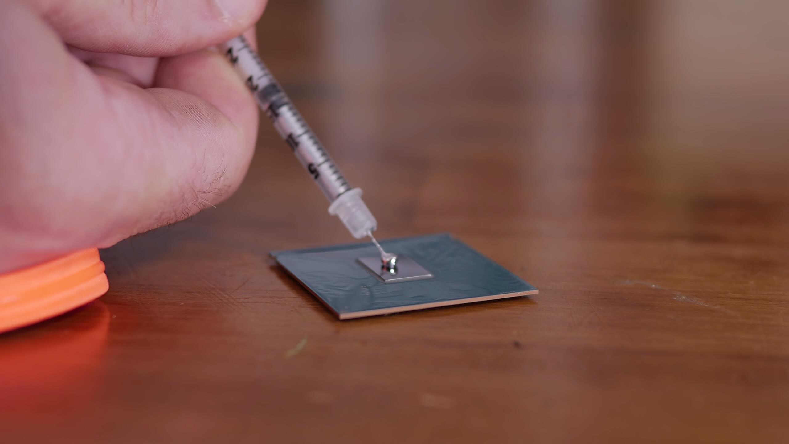 Solder vs. Paste on the Core i9-9900K | TechSpot