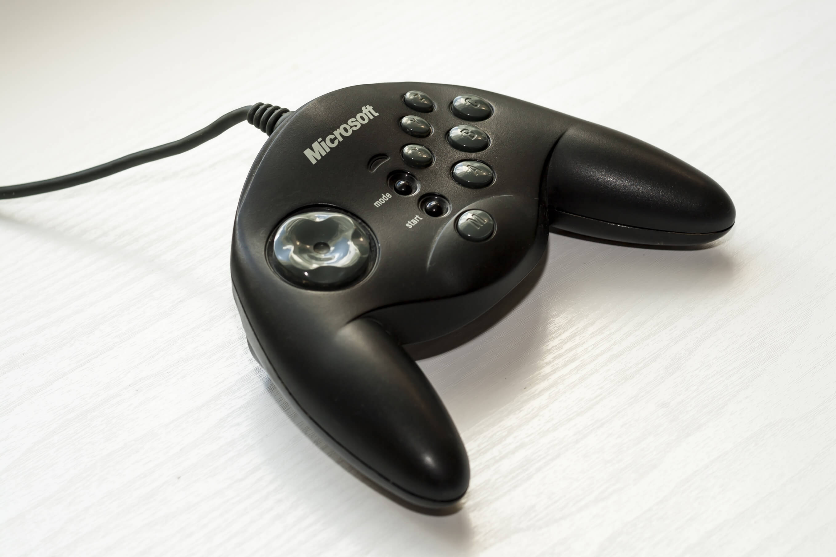 The Most Memorable Game Controllers from the Last 40 Years | TechSpot The Most Memorable Game Controllers from the Last 40 Years | TechSpot