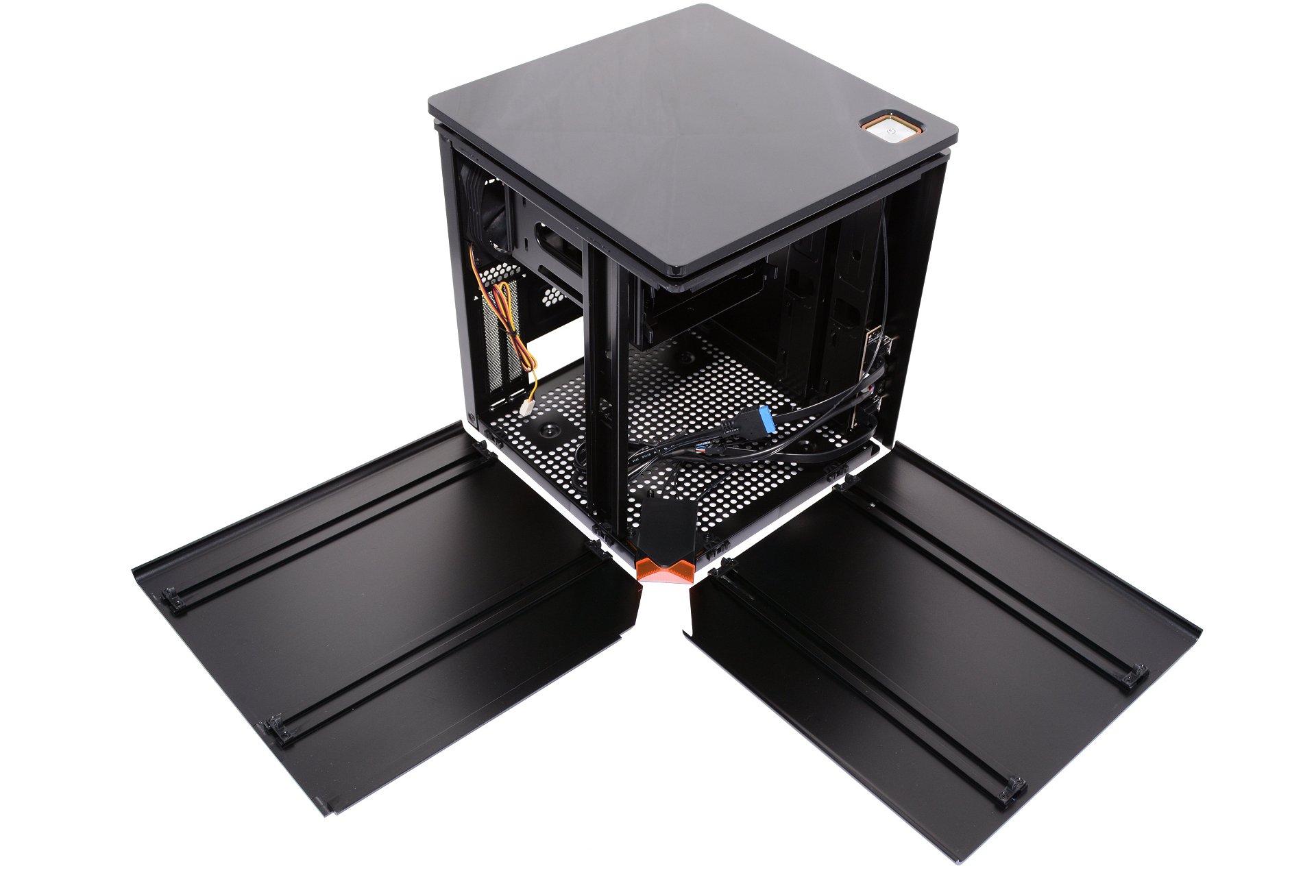 Xigmatek Nebula Case Review Photo Gallery - TechSpot