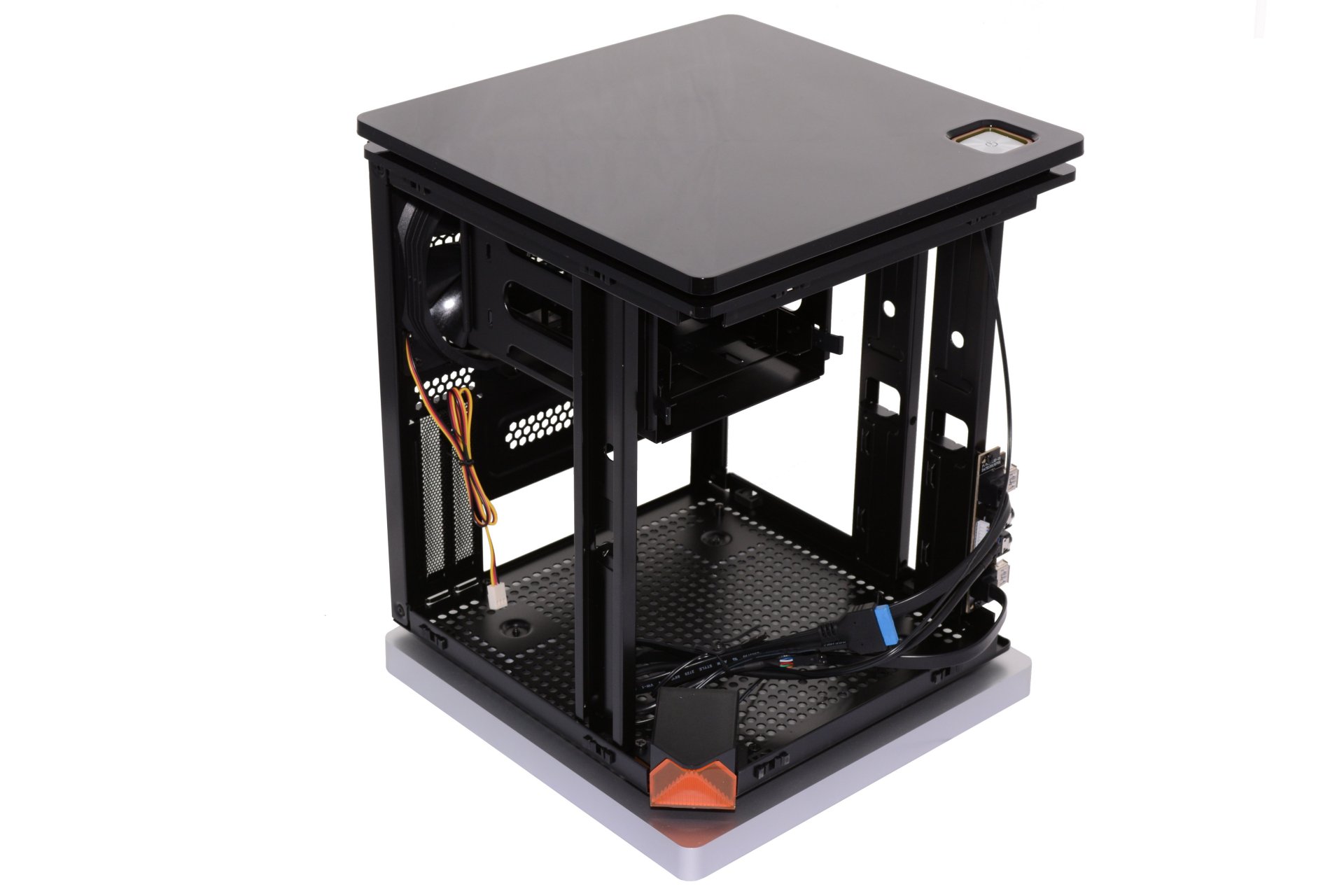 Xigmatek Nebula Case Review Photo Gallery - TechSpot