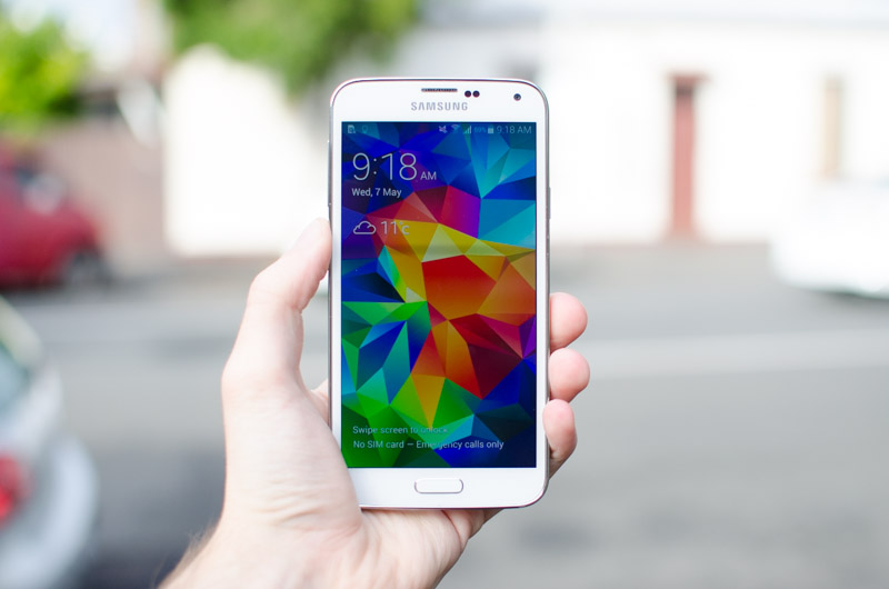 Samsung Galaxy S5 White Front