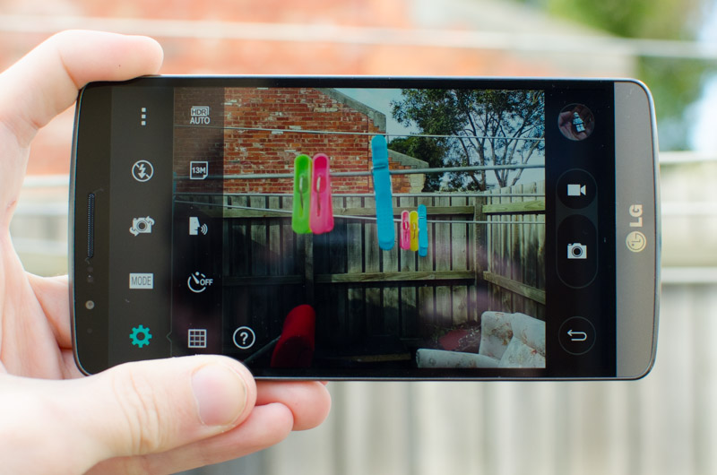 LG G3 Review > Display: First to Quad HD | TechSpot