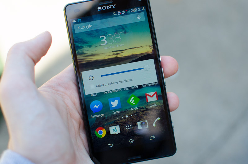 Sony Xperia Z3 Compact Review > Display | TechSpot