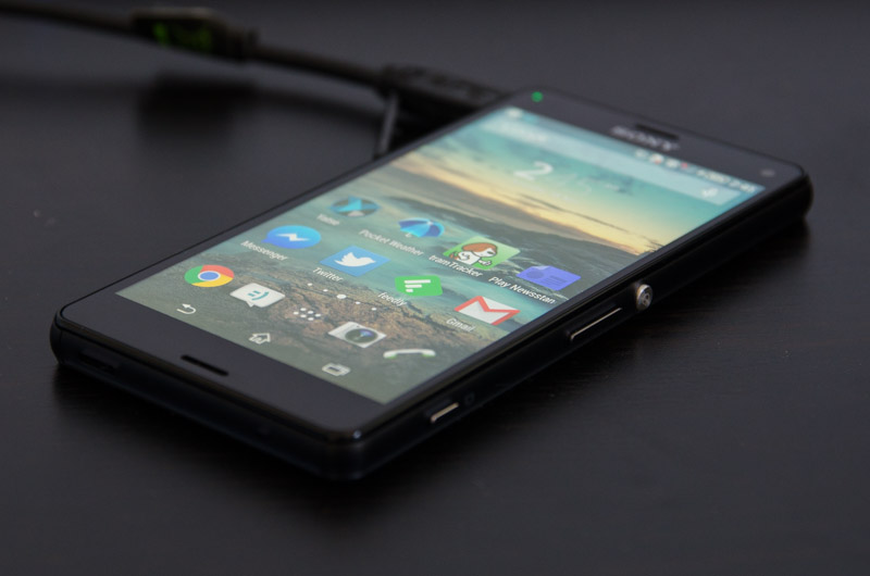 Sony Xperia Z3 Compact Review > Display | TechSpot