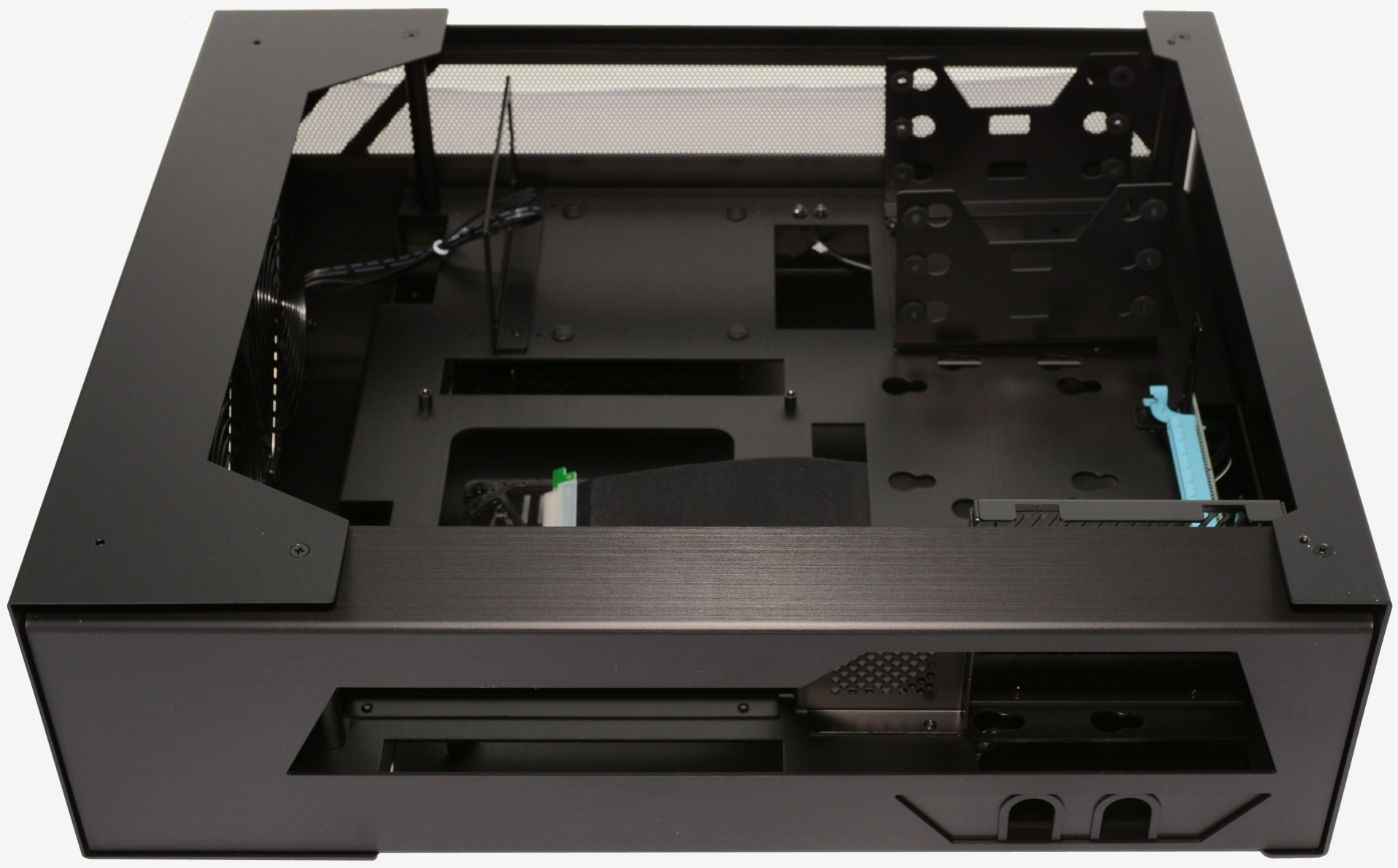 Lian Li PC-O5S Review > PC-O5S Internal Design | TechSpot