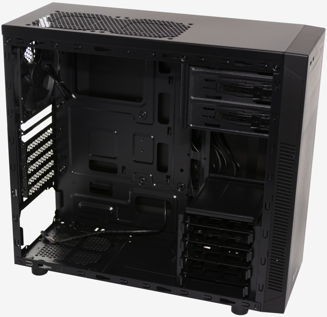 3-Way Budget Mid-Tower PC Case Shootout > Corsair Carbide 100R | TechSpot