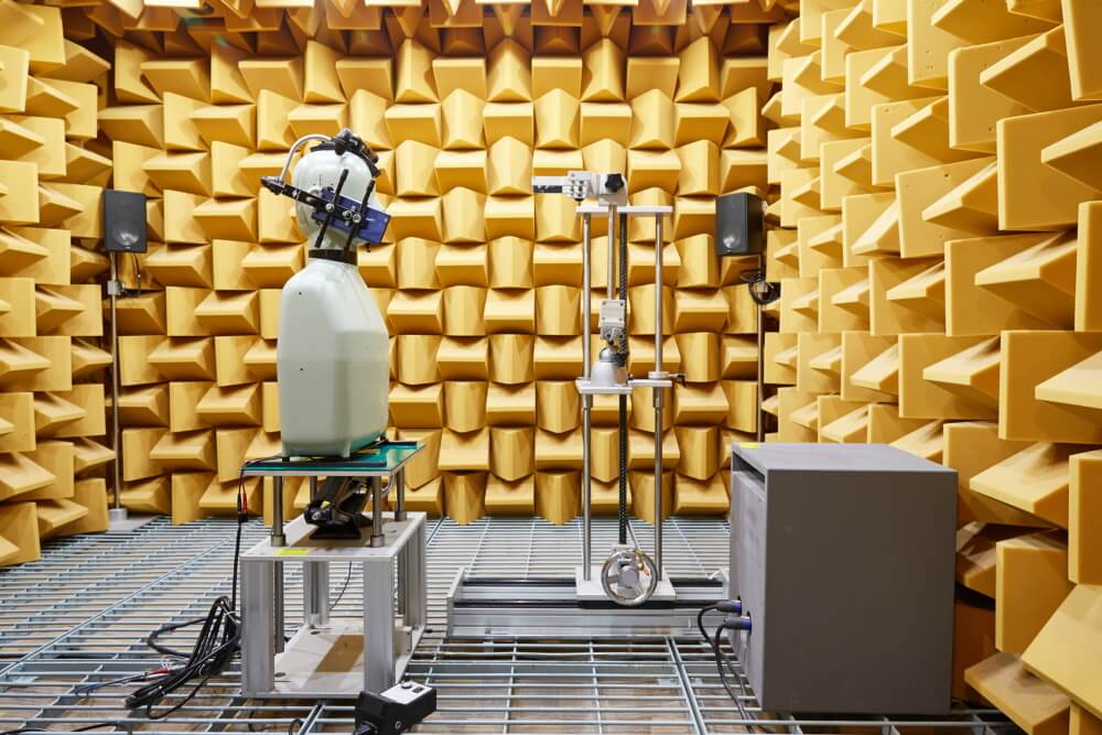 A look inside Samsung's lab for testing Galaxy smartphones and ...