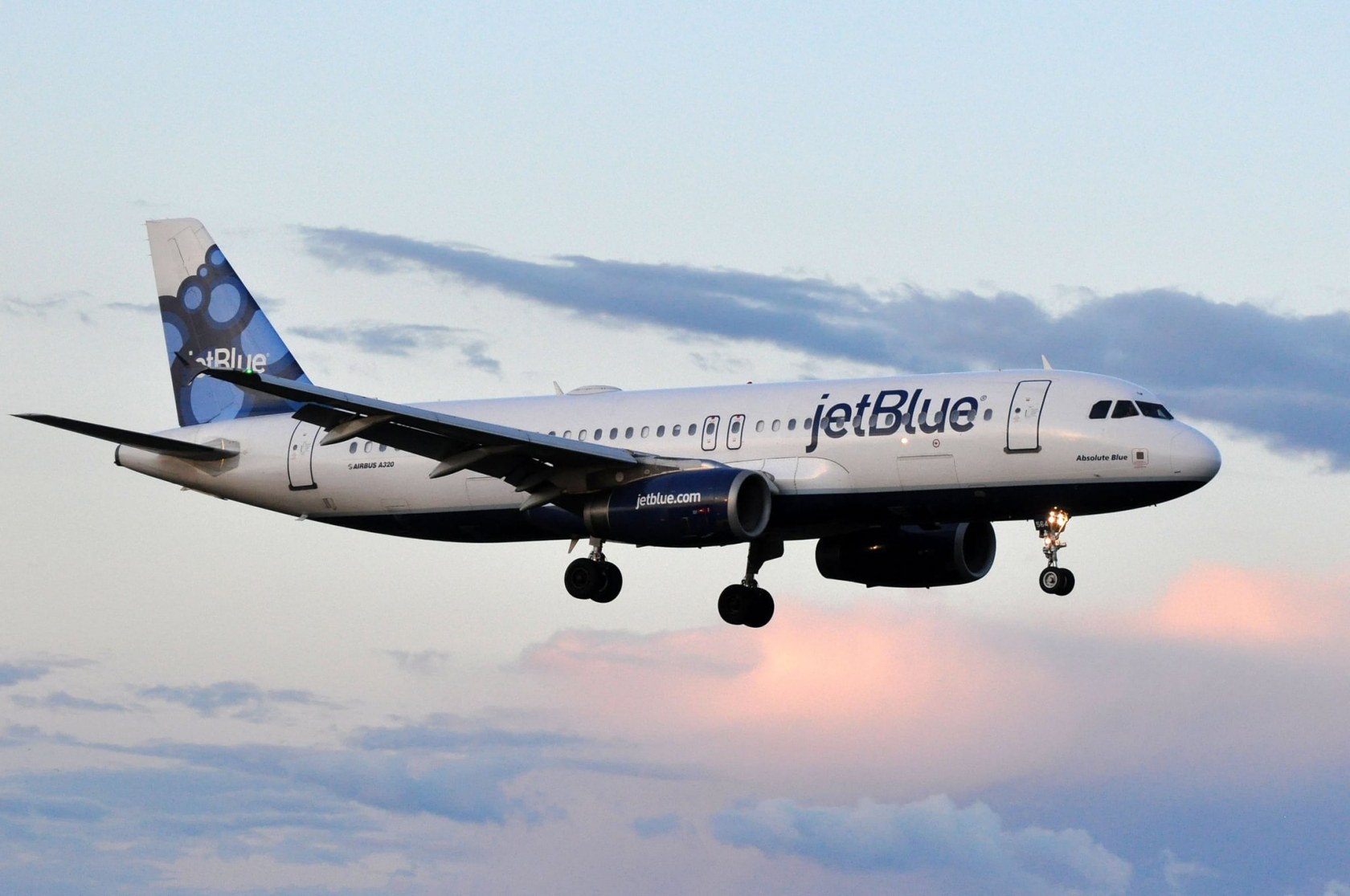 JetBlue's 'All You Can Jet' sweepstakes challenges Instagram users to ...