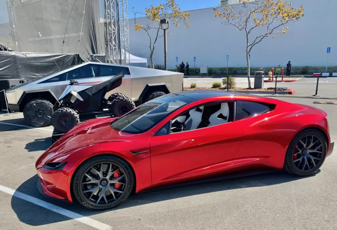 Tesla set a new record for vehicles delivered in a quarter despite ...