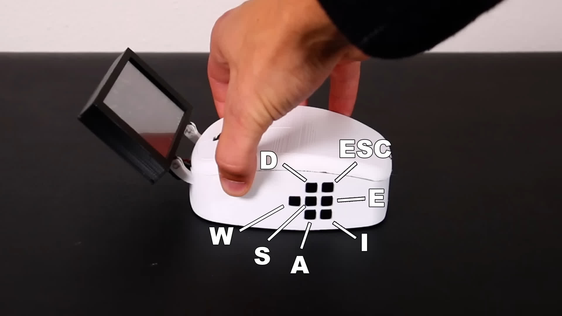 Modder crams a working Windows 11 PC into a mouse with a screen | TechSpot