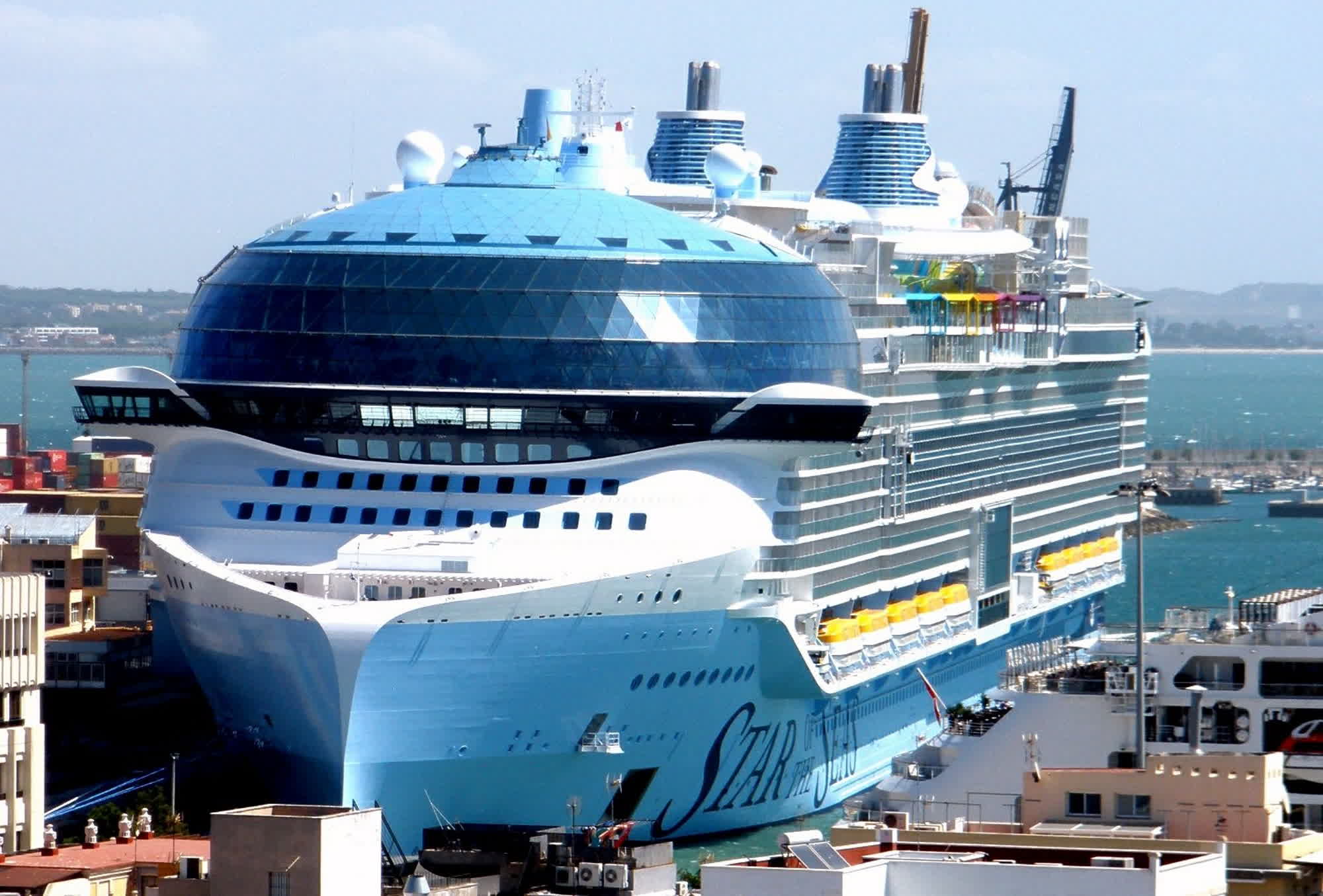 High-speed voyage: Starlink launches 10Gbps Internet on world's largest ...