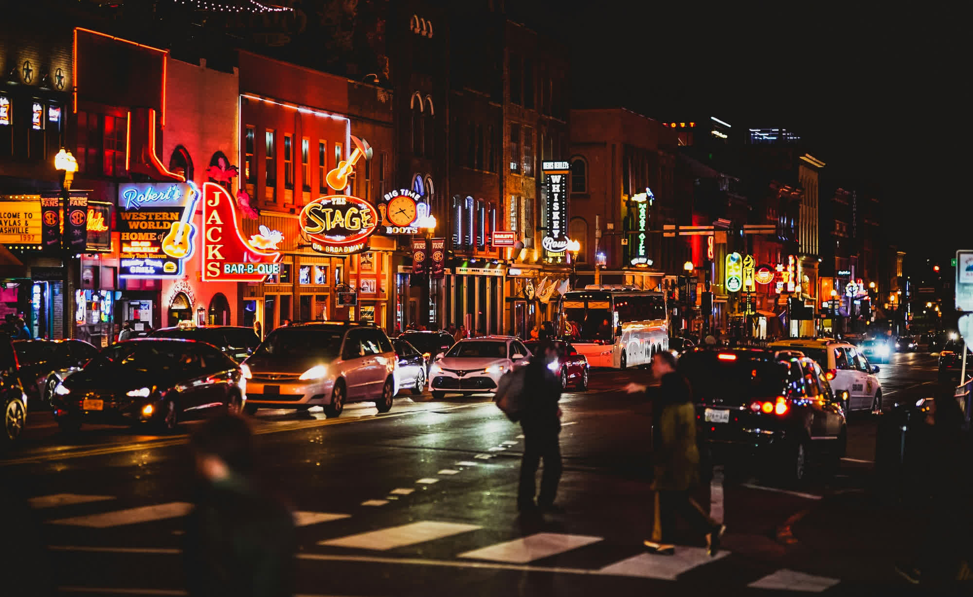 Waymo teams up with Lyft to expand self-driving services to Nashville ...