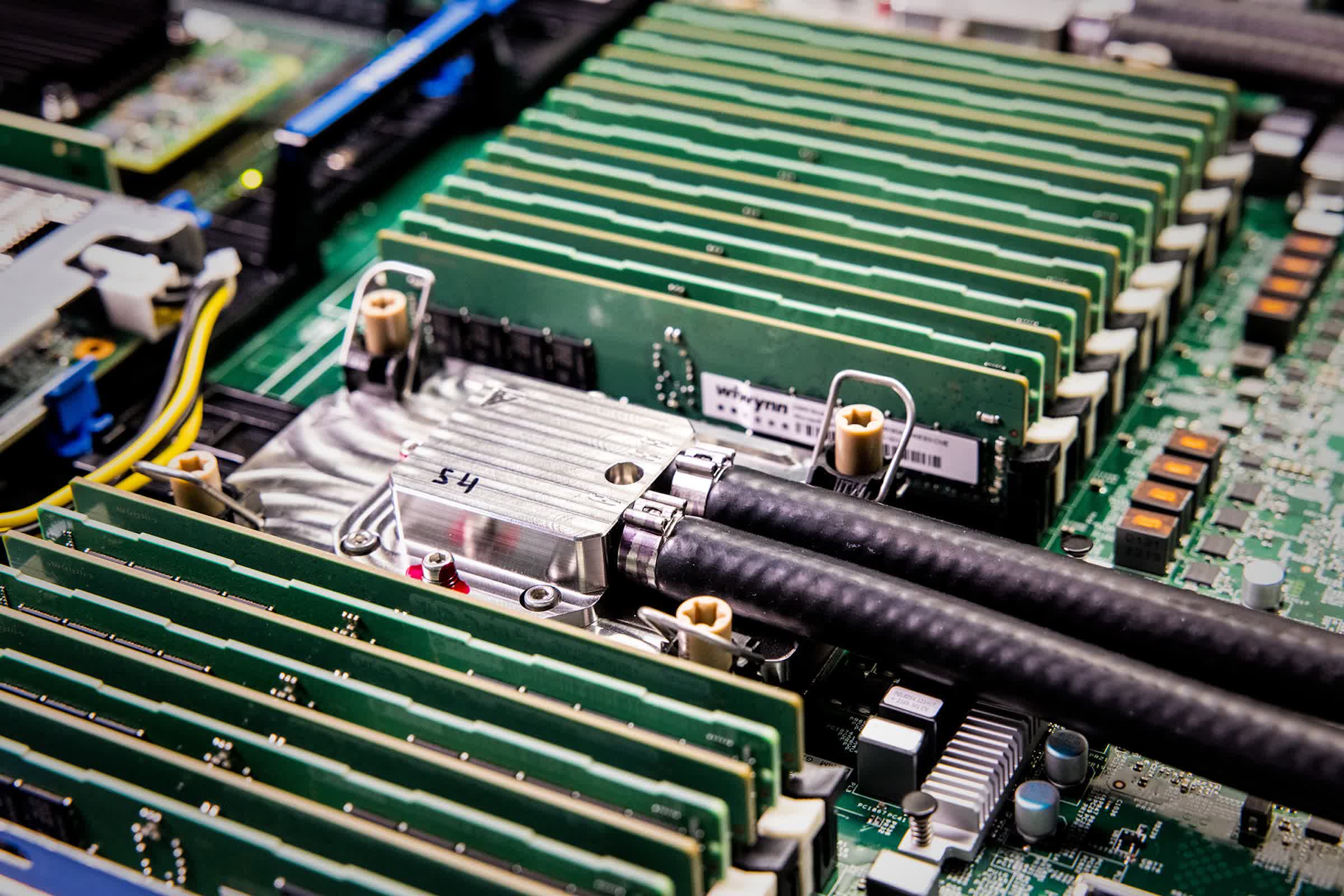 Microsoft unveils microfluidic cooling tech to cut chip temperatures by 65% | TechSpot