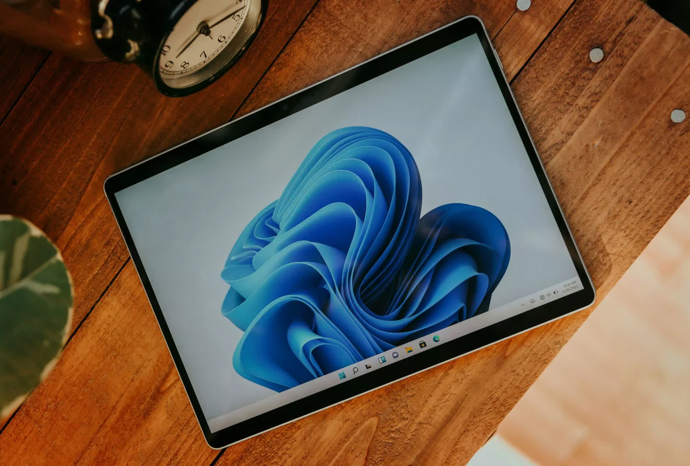 Microsoft's October Windows 11 update adds AI shortcuts, tighter ...