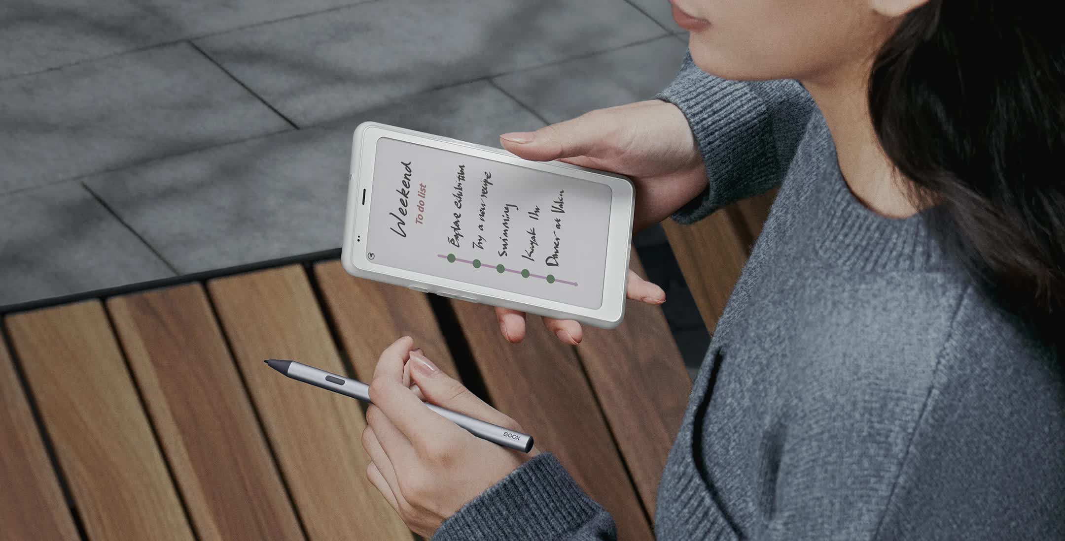 The Boox Palma 2 Pro is an Android 15-powered color e-reader with 5G ...