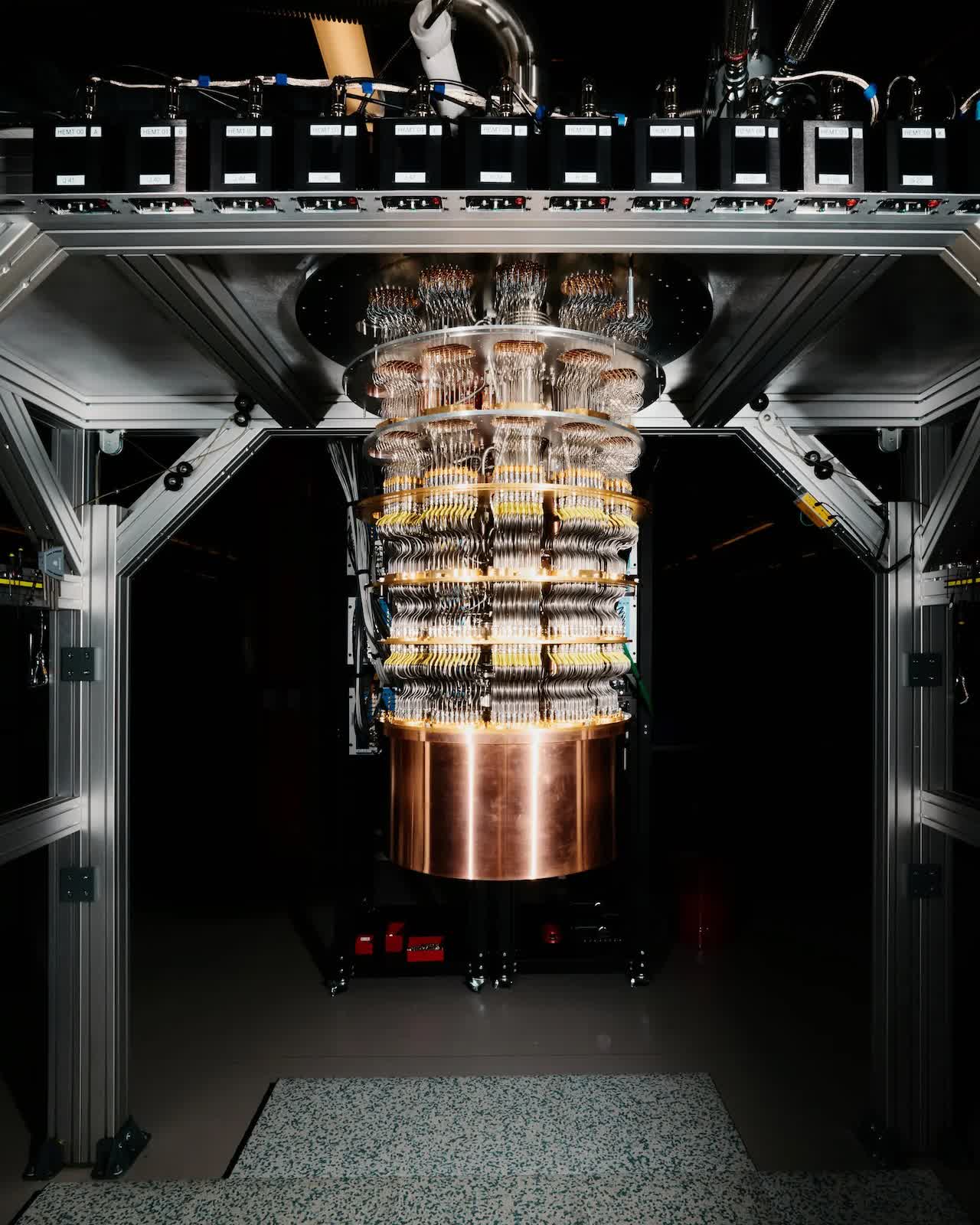 Google claims quantum breakthrough as Willow chip runs algorithm 13,000 ...