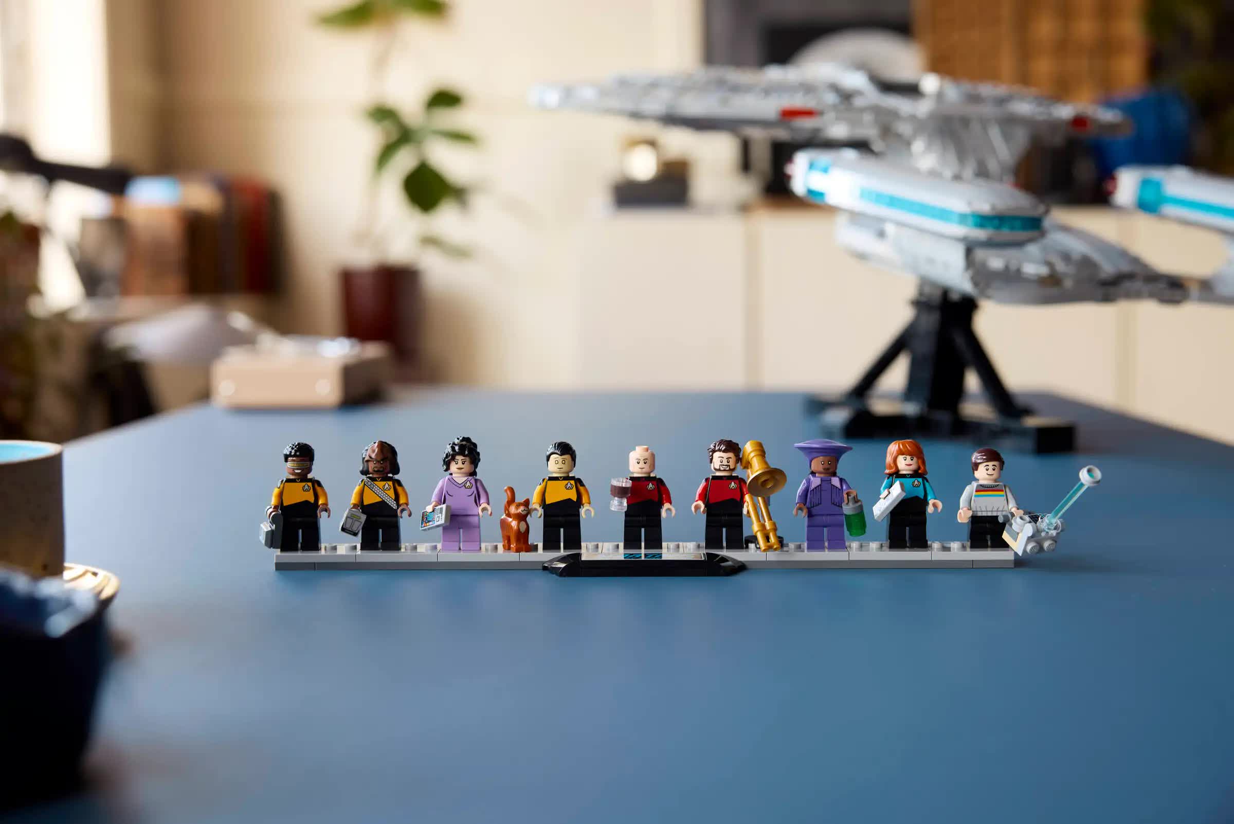 Star Trek TNG fans, make it build: Lego reveals the $400 USS Enterprise ...