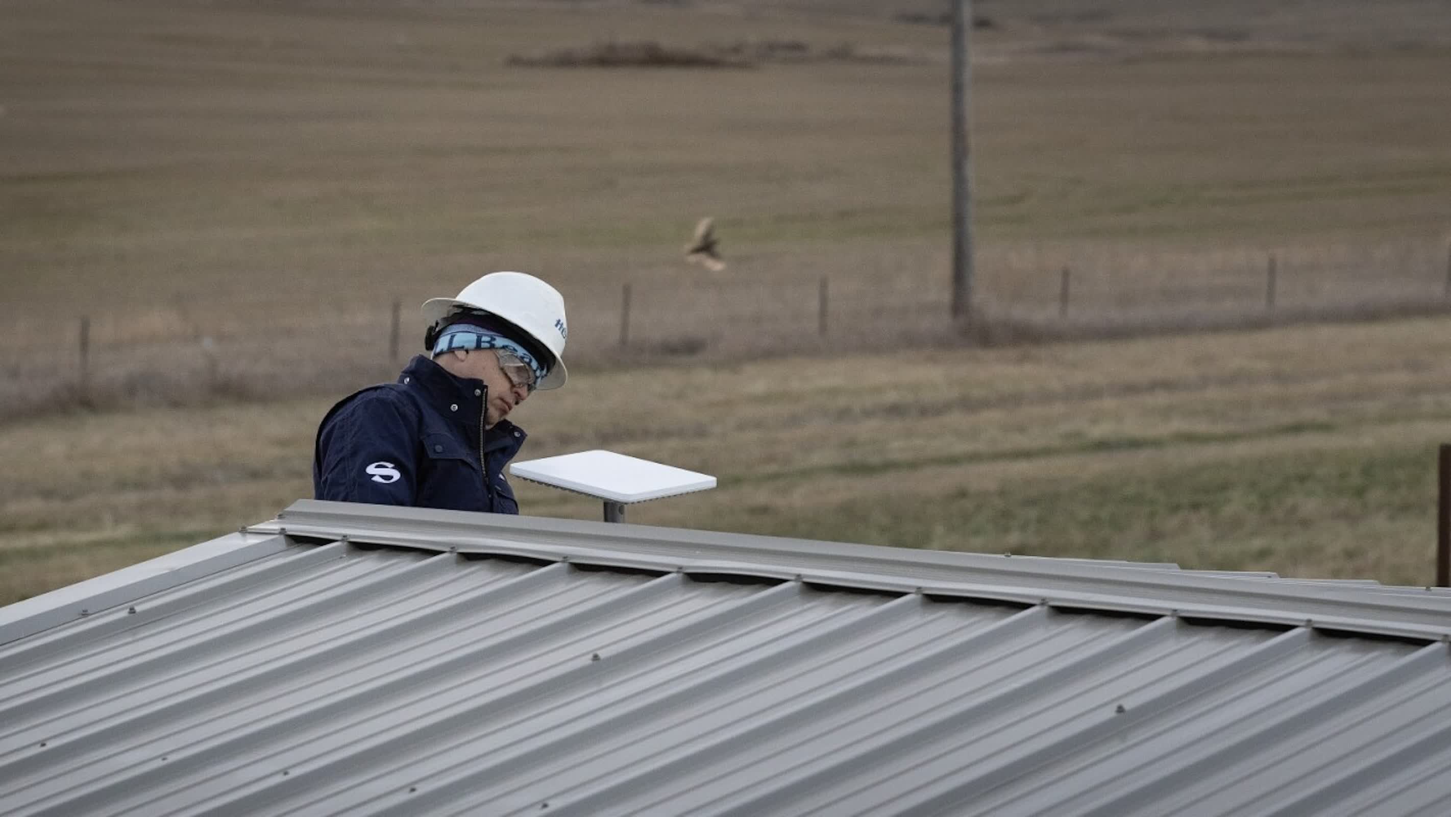 Amazon's new Leo Ultra terminal promises 1Gbps satellite broadband ...