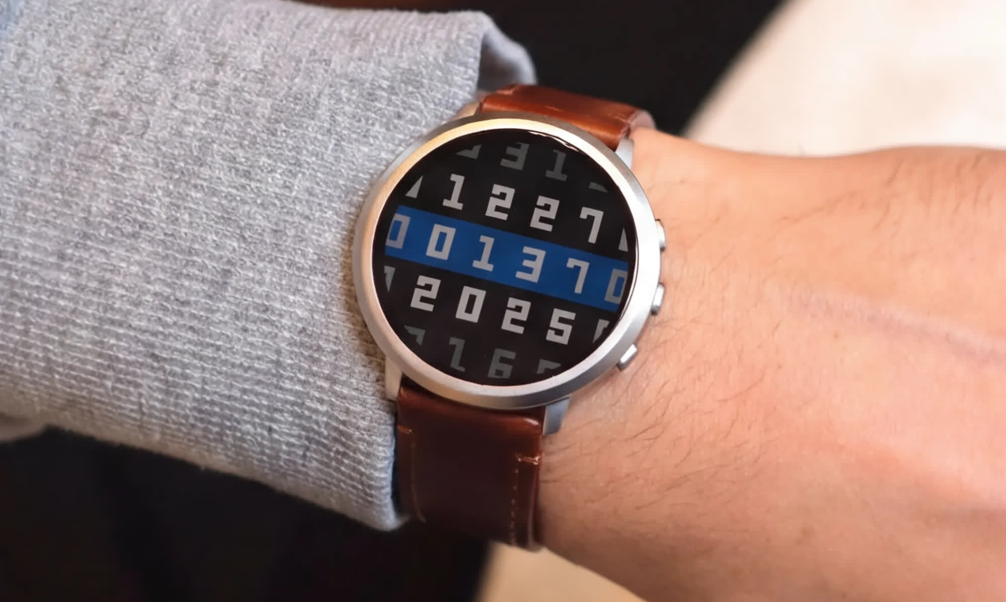 Pebble revives its iconic round smartwatch for the modern era | TechSpot