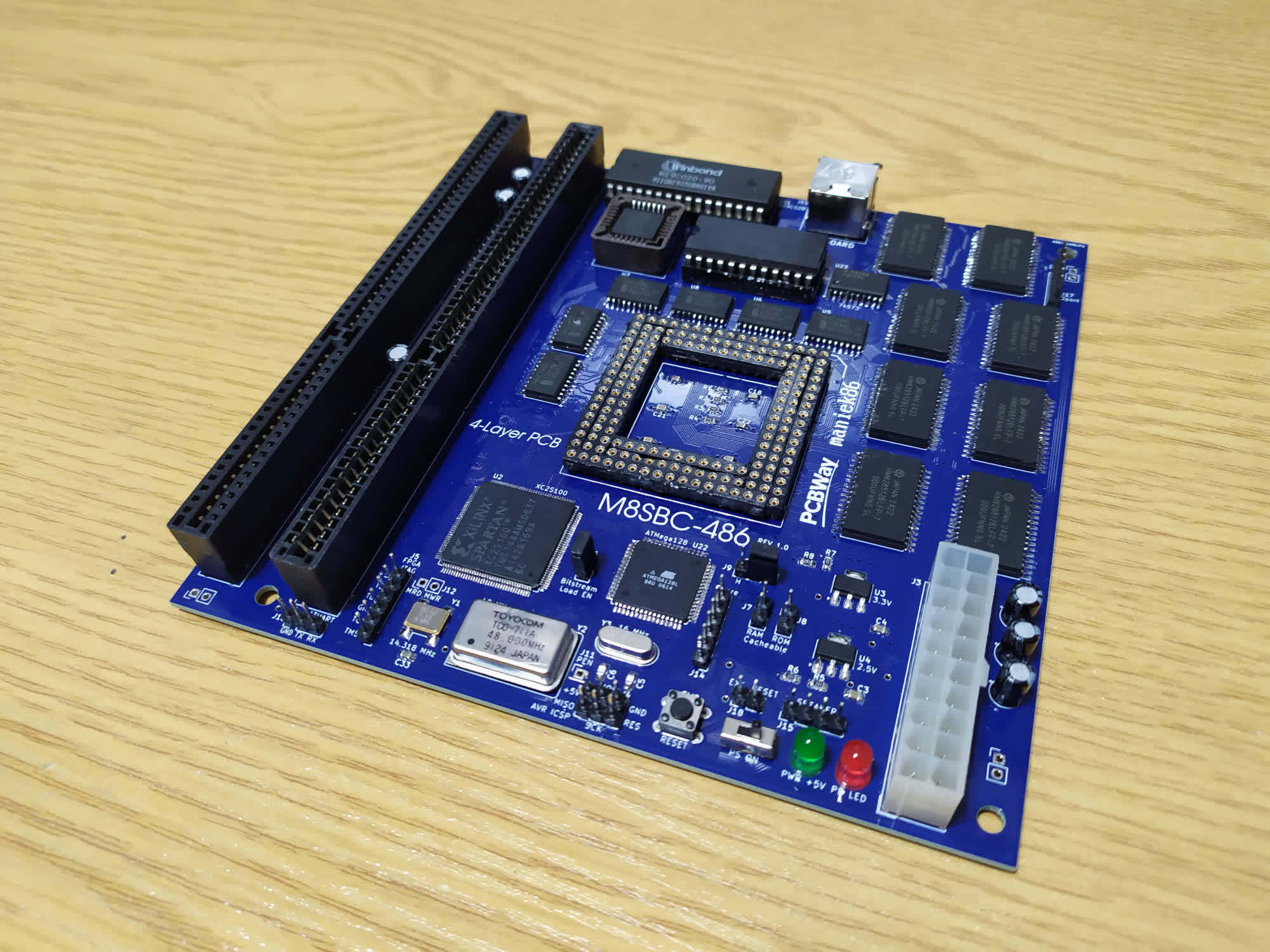 This homebrew 486 motherboard runs Doom, Linux, and just enough DOS ...