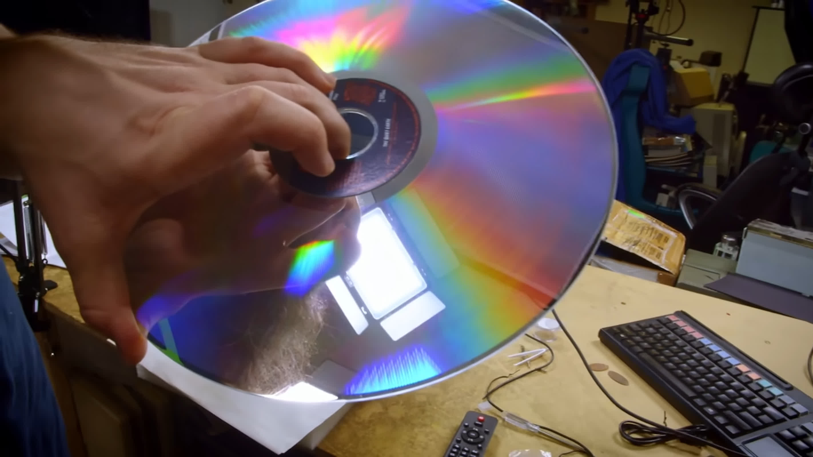 A microscope reveals the ghost of analog video hidden inside a ...
