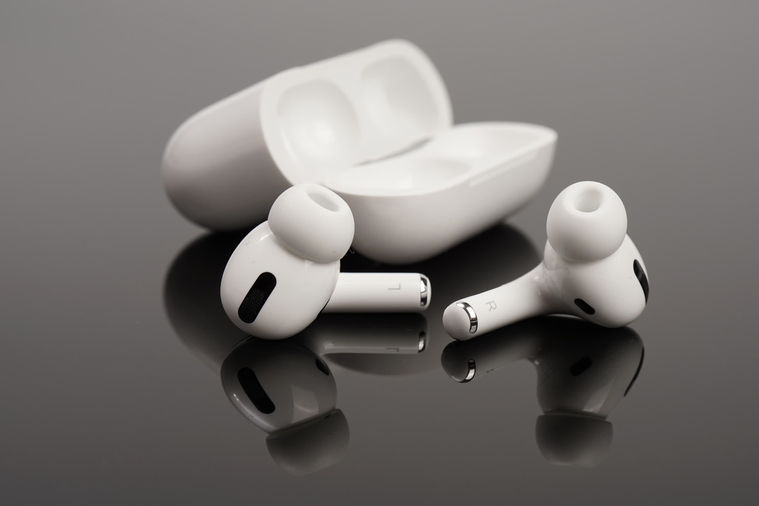 Apple is reportedly working on a holographic iPhone, an AI pendent, and ...