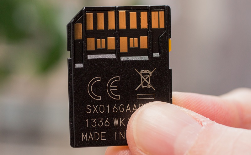 SanDisk's latest Extreme Pro SD cards can hold a huge 512 GB | TechSpot