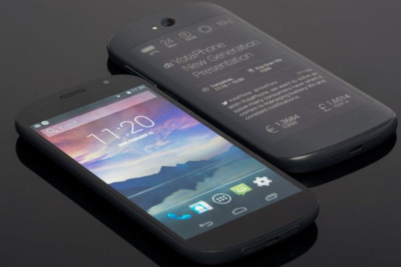 Two-faced YotaPhone 2 smartphone launches in the UK, priced at £555 ...