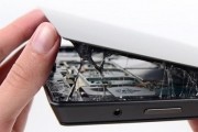 Microsoft Surface Pro 2 repairability marred by gobs of adhesive and ...