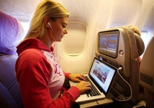 AT&T to offer in-flight Internet service starting late next year | TechSpot