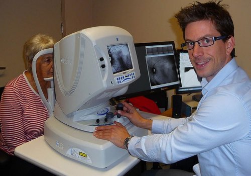 Eye tests could detect incurable Alzheimer's disease decades before ... Eye tests could detect incurable Alzheimer's disease decades before ...