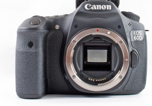 Watch a DSLR camera shutter activate at 10,000 FPS | TechSpot