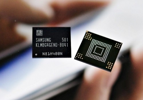 Samsung's new mobile memory chip combines 3GB of RAM, 32GB of flash ...