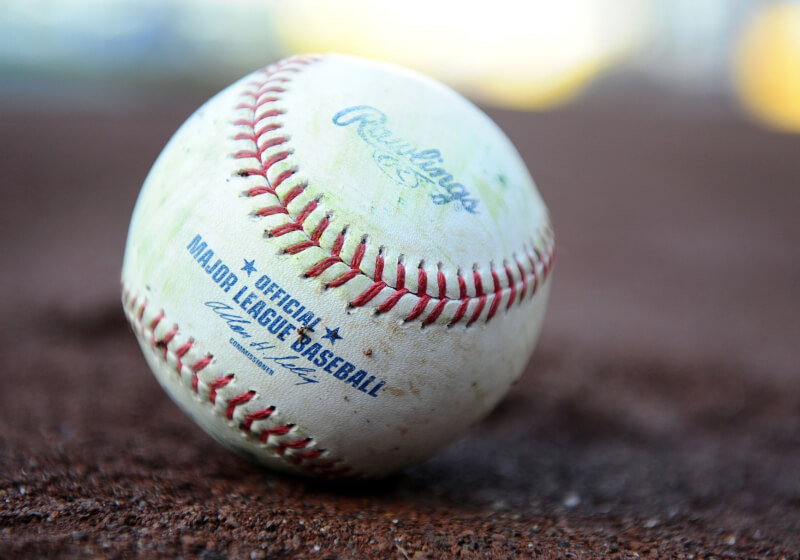 Facebook signs exclusive deal to stream 25 Major League Baseball games ...