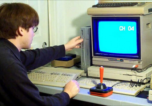 Redditor discovers extremely rare 1956 computer in grandparents ...