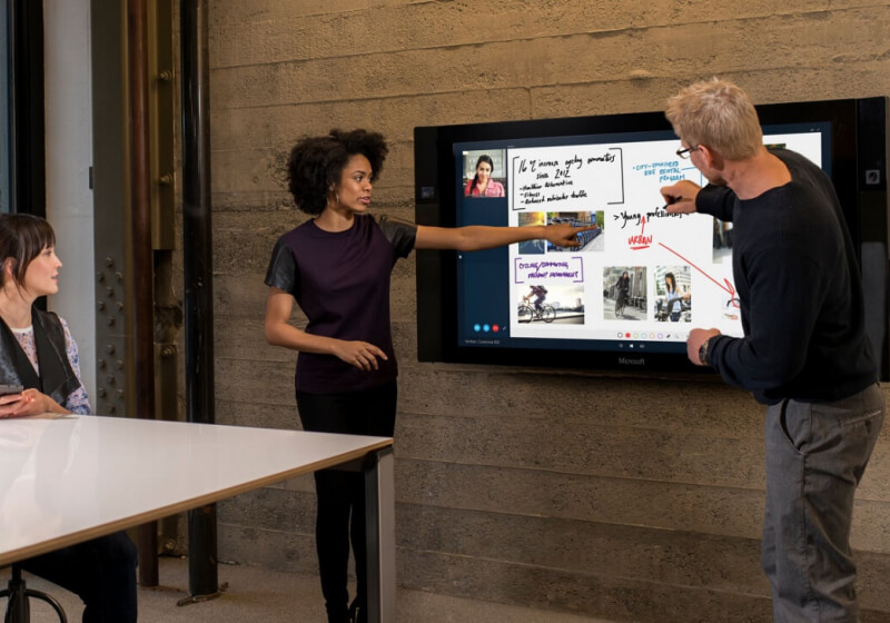Microsoft's collaborative Whiteboard app for Windows 10 rolls out of ...