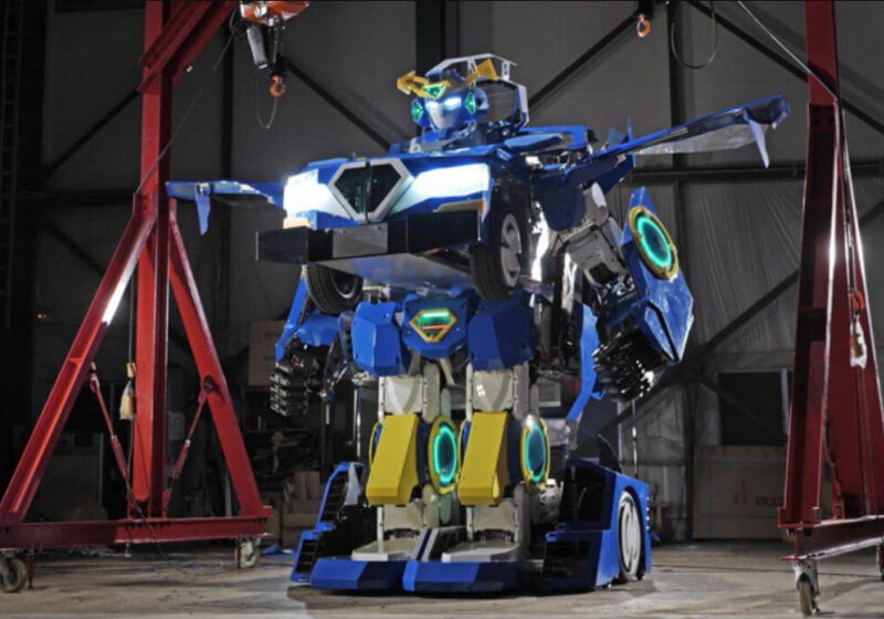 Humanoid robot carries two passengers and turns into sports car | TechSpot