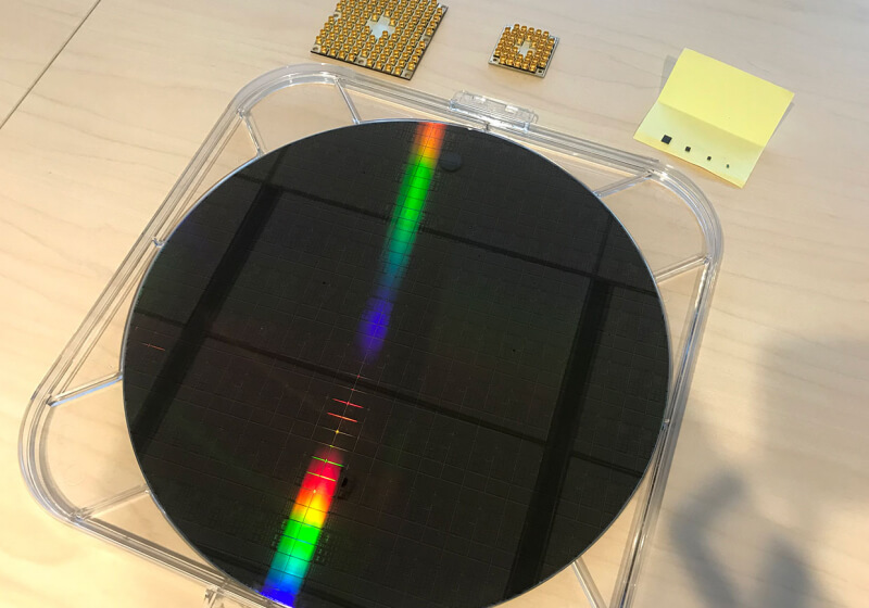 Intel is now capable of producing full silicon wafers of quantum ...