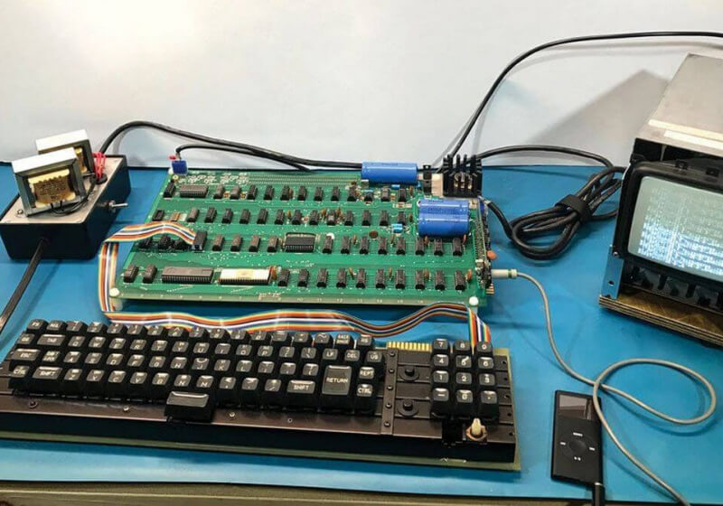 Unmodified and working Apple I computer heads to auction | TechSpot