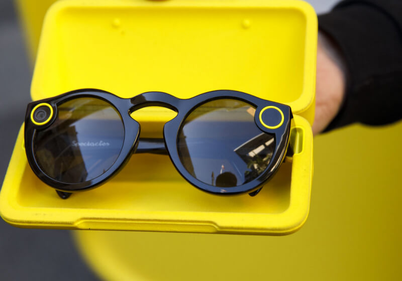 Snap is working on premium Spectacles with dual cameras, $350 price tag ...