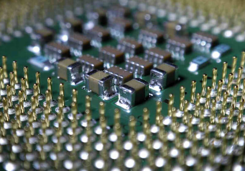 Engineers build the smallest ever 3-D transistor measuring in at just 2 ...