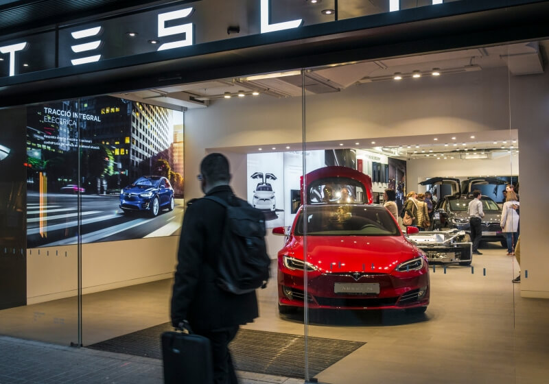 Tesla's customer referral program is no longer financially feasible ...