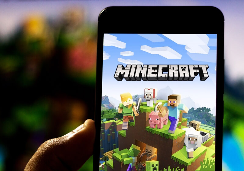 Microsoft teases Minecraft AR game for mobile devices | TechSpot